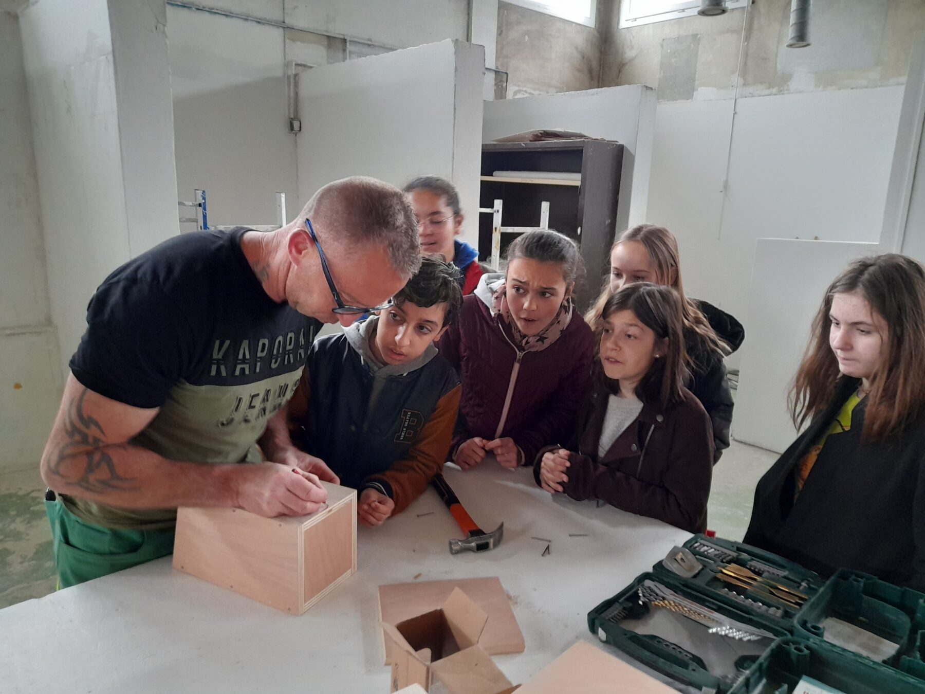 Les élèves de Déols fabriquent des nichoirs pour l’écoparc – COLLÈGE ...